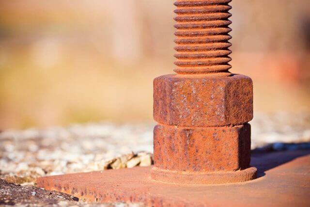 How to get rid of rust from nuts and bolts - WD-40 Australia