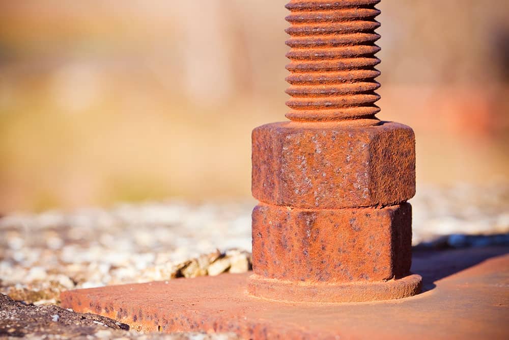 How to get rid of rust from nuts and bolts - WD-40 Australia